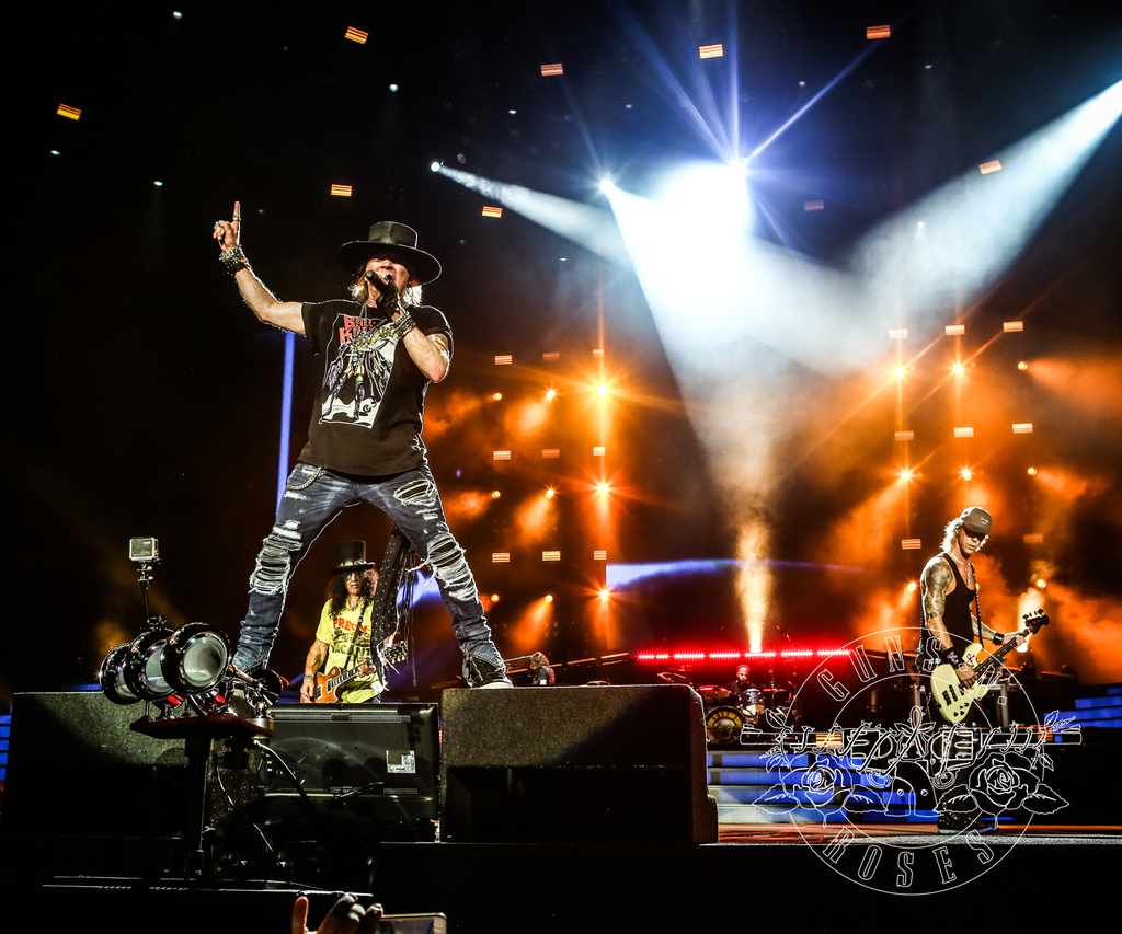 Guns N' Roses > Media