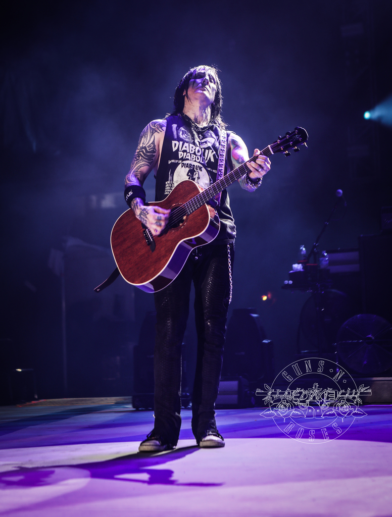 Guns N' Roses > Media