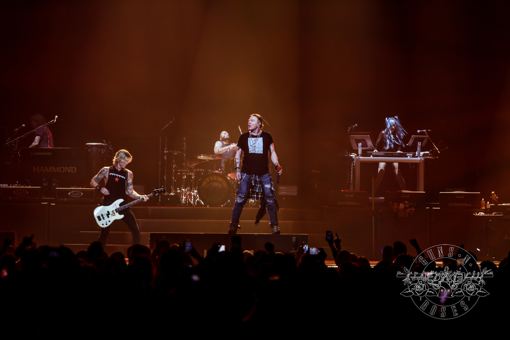 Guns N' Roses > Media