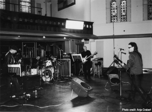 U2 > Gallery > How To Dismantle an Atomic Bomb