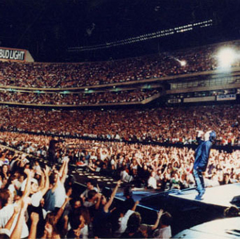 U2 > Gallery > ZooTV Tour