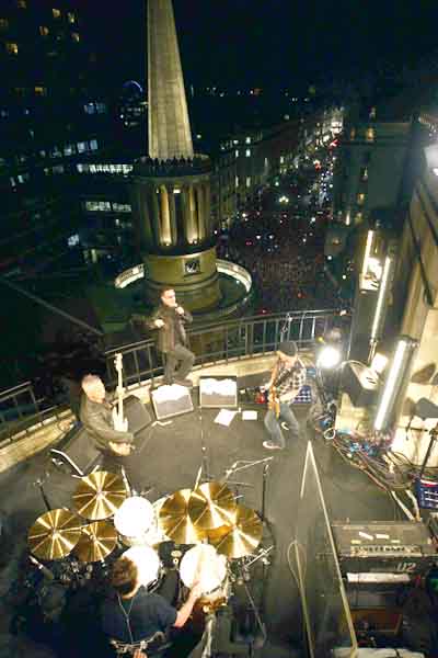 U2 > Gallery > No Line On The Horizon