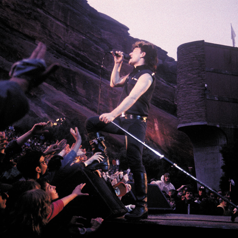 U2 > Gallery > Under a Blood Red Sky