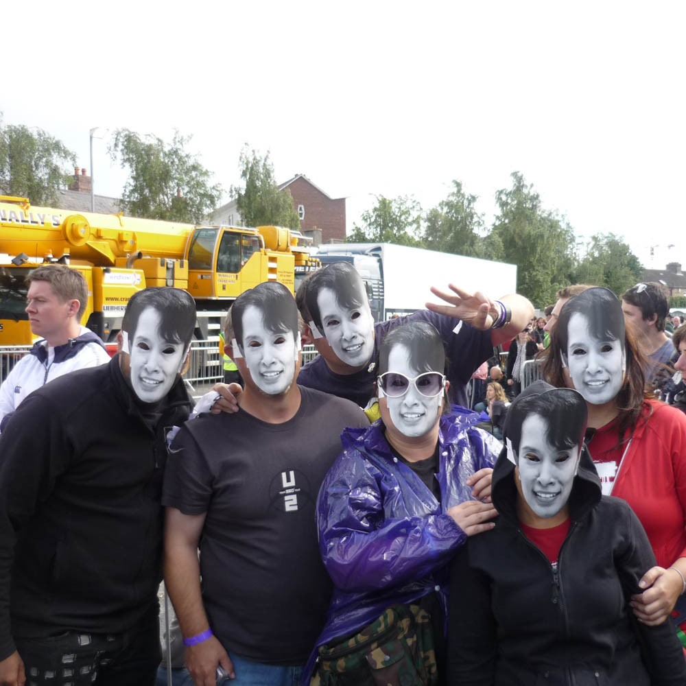 U2 > Gallery > Aung San Suu Kyi Masks