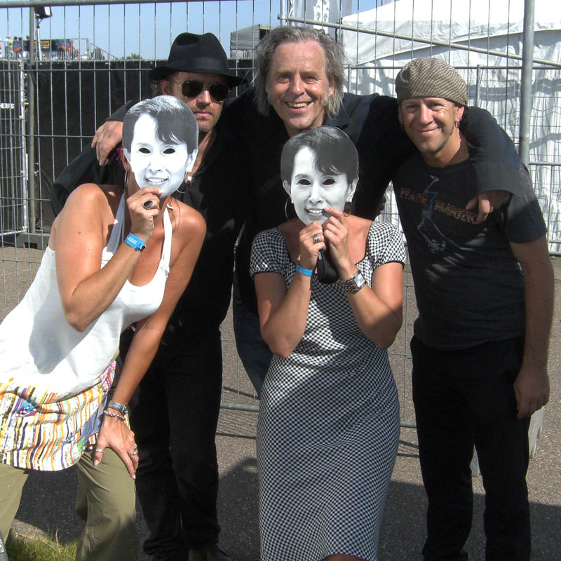 U2 > Gallery > Aung San Suu Kyi Masks