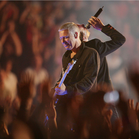 U2 > Gallery > Vertigo Tour