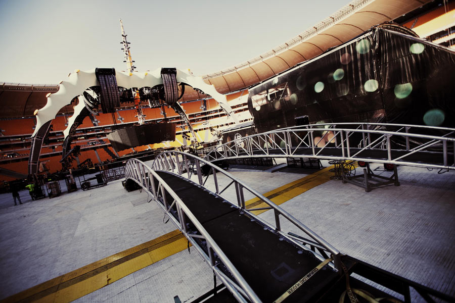U2 > Gallery > U2360 Tour 2011