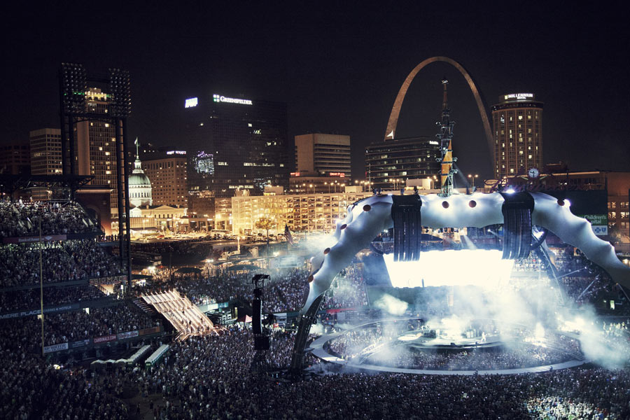 U2 > Gallery > U2360 Tour 2011