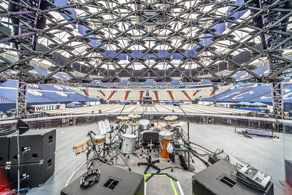 U2 > Gallery > From The Ground Up: U2.Com Music Edition