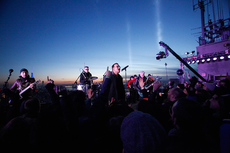 U2 > Gallery > Invisible